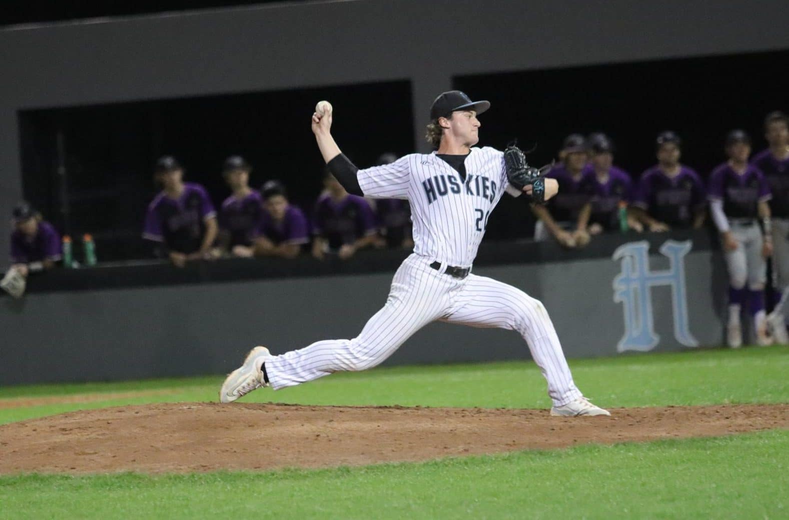 Baseball wins sixth at National High School Invitational – Oviedo ...